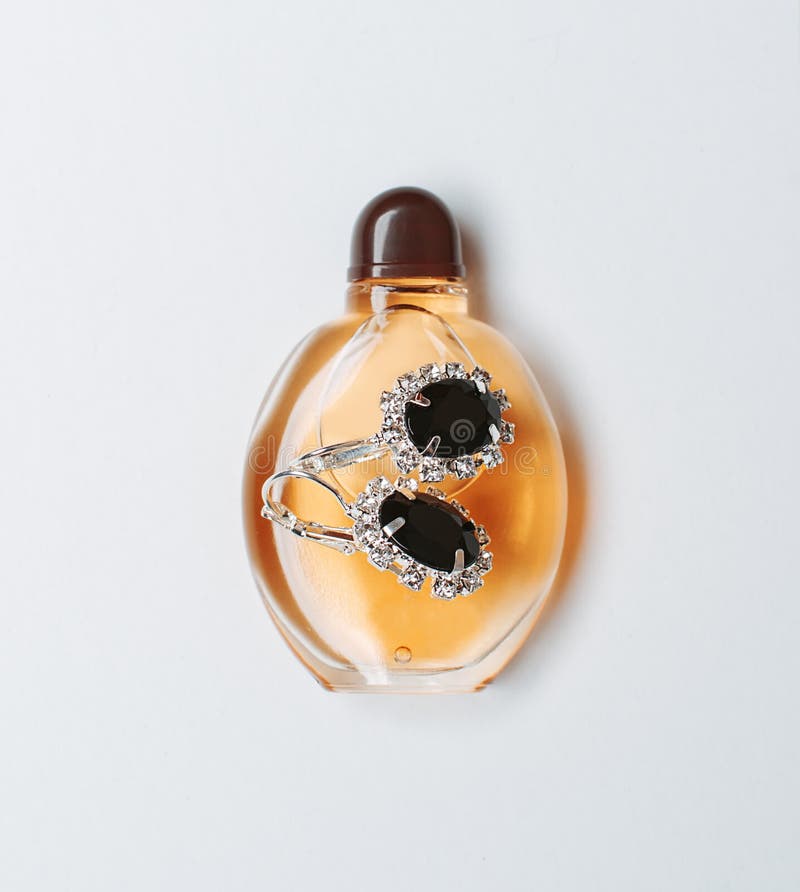 Perfume and diamonds stock image. Image of elegance, fashion - 62965423