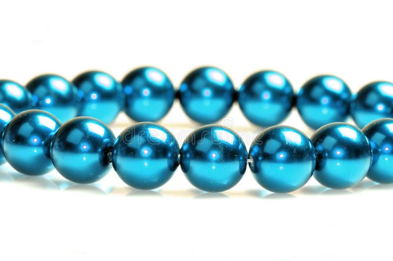 Perlas azules foto de archivo. Imagen de conjunto, accesorios - 7899132