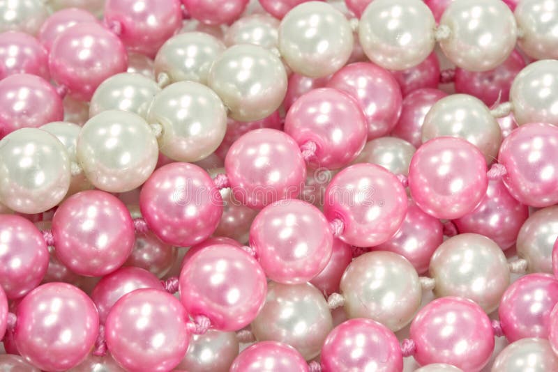 Perlas blancas y rosadas foto de archivo. Imagen de prometido - 2949906