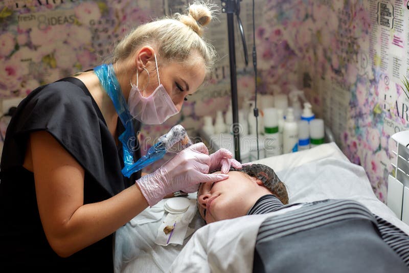 Permanent Makeup, Eyebrow Tattooing. the Master Makes Permanent Makeup ...