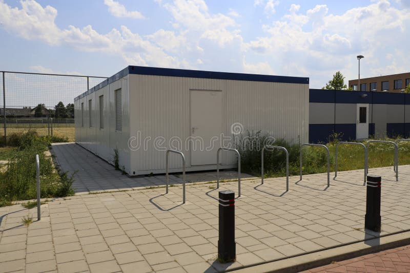 Permanent and Temporary Buildings for Primary School in Moerkapelle ...