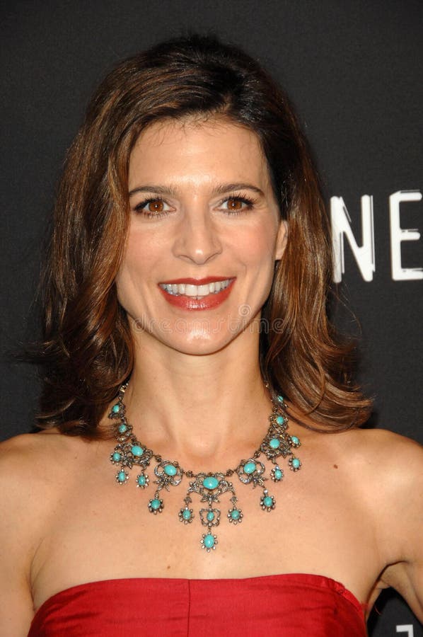 Perrey Reeves editorial stock image. Image of perrey - 23339094