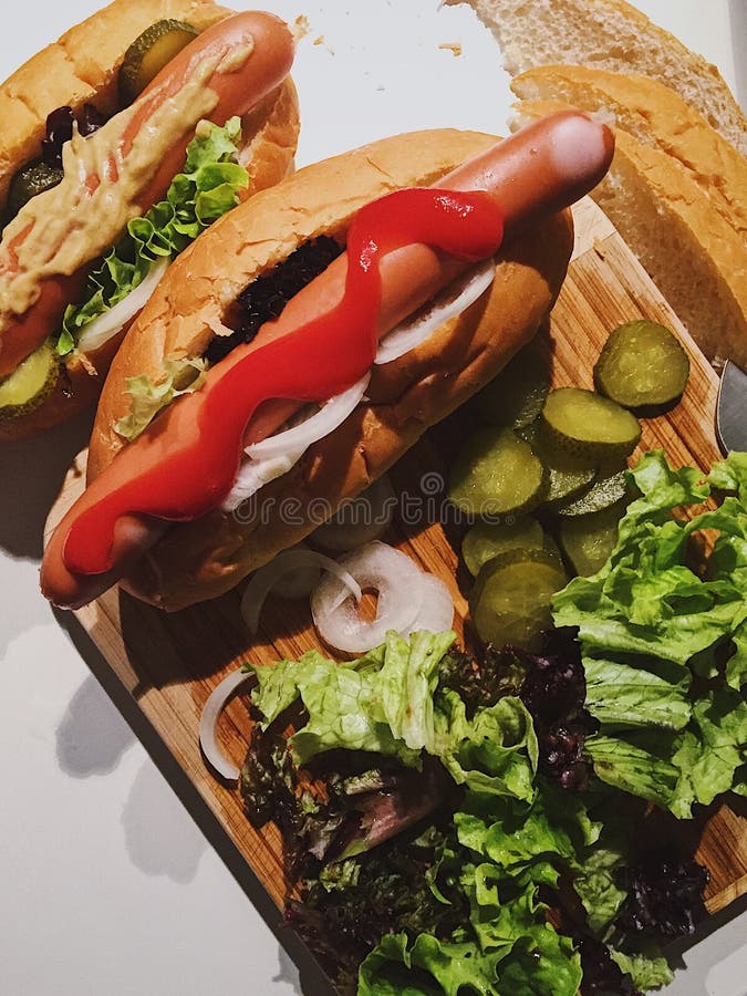 Perro cocinado foto de archivo. Imagen de vietnamita - 35235314