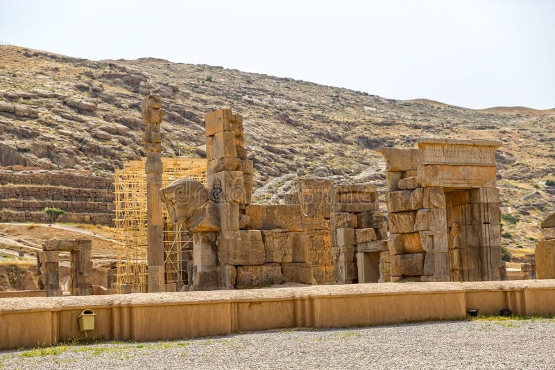 Persepolis wall ruins stock photo. Image of archaeology - 61283292