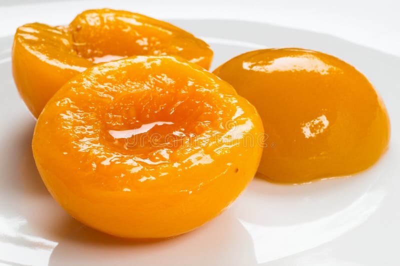 Persika på burk arkivfoto. Bild av appetisers, canning - 19131222