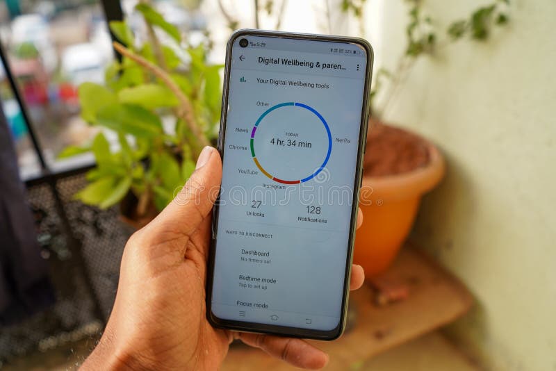 Person Checking daily Use of Smartphone on Digital Wellbeing ...