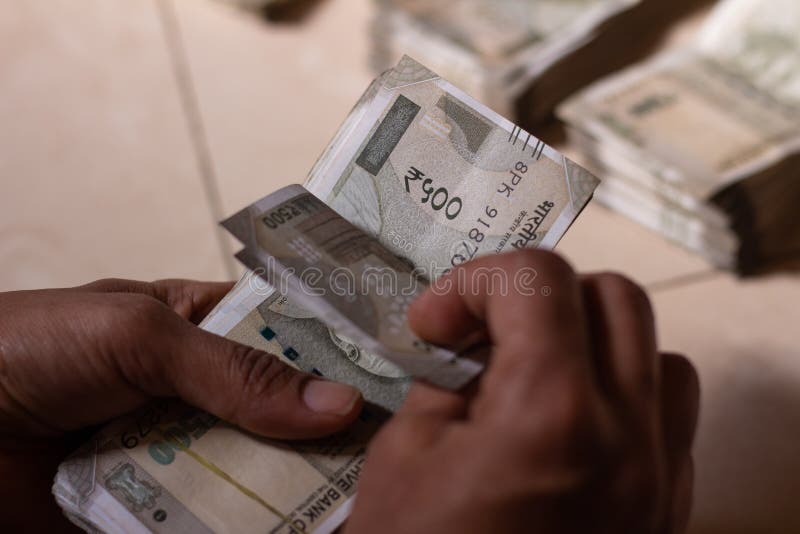 Person Counting 500 Rupees Indian Bills Stock Image - Image of document ...