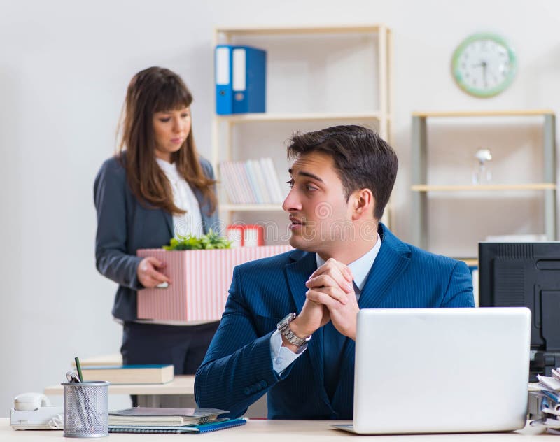 Von Seiner Arbeit Entlassen Stockbild - Bild von problem, verpackung ...
