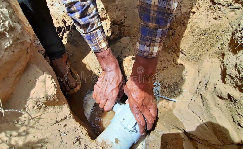 611 Digging Water Line Stock Photos - Free & Royalty-Free Stock Photos ...