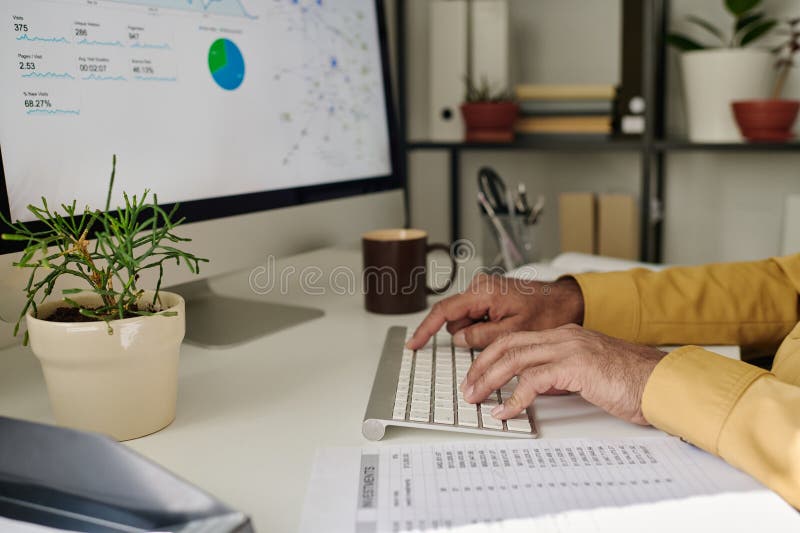 Typing Computer Analyzing Data Desk Office Plants Stock Photos - Free ...