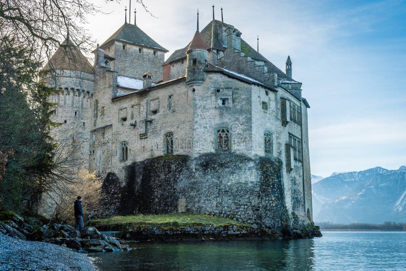 Persona Observando El Mural Dedicado a Benjamin O'Garro Imagen de ...