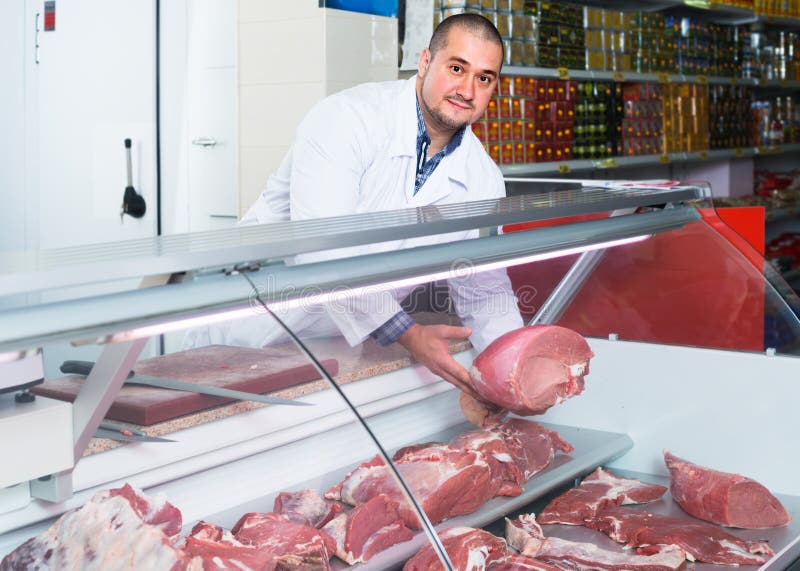Personal, Das Halal Fleisch Verkauft Stockbild - Bild von erwachsener ...