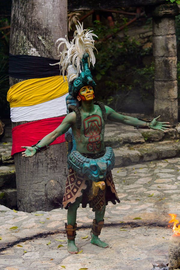 Personnes maya au Mexique image stock éditorial. Image du mythe - 105809474
