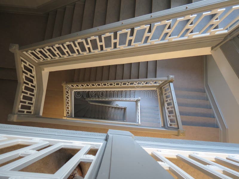 Perspectiva De Escadas De Cima Imagem de Stock - Imagem de escada ...