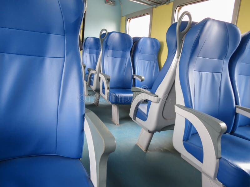 Perspectiva De Los Interiores Del Tren Imagen de archivo editorial ...