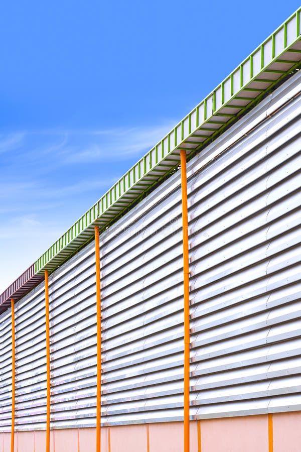 Perspective Side View of Aluminum Louver with Gutter Drainage System of ...