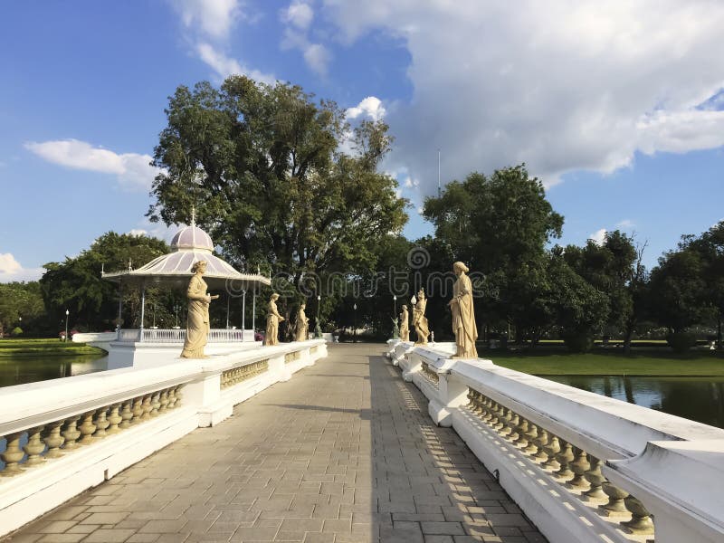 The Perspective View of Walkway Bridge in the Park. Stock Photo - Image ...