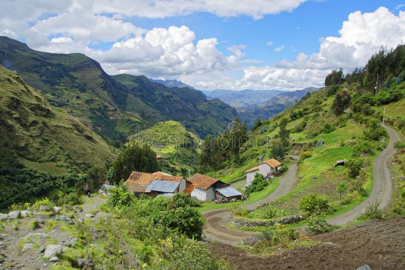Peru berg arkivfoto. Bild av vitt, vandring, grön, växt - 94316392