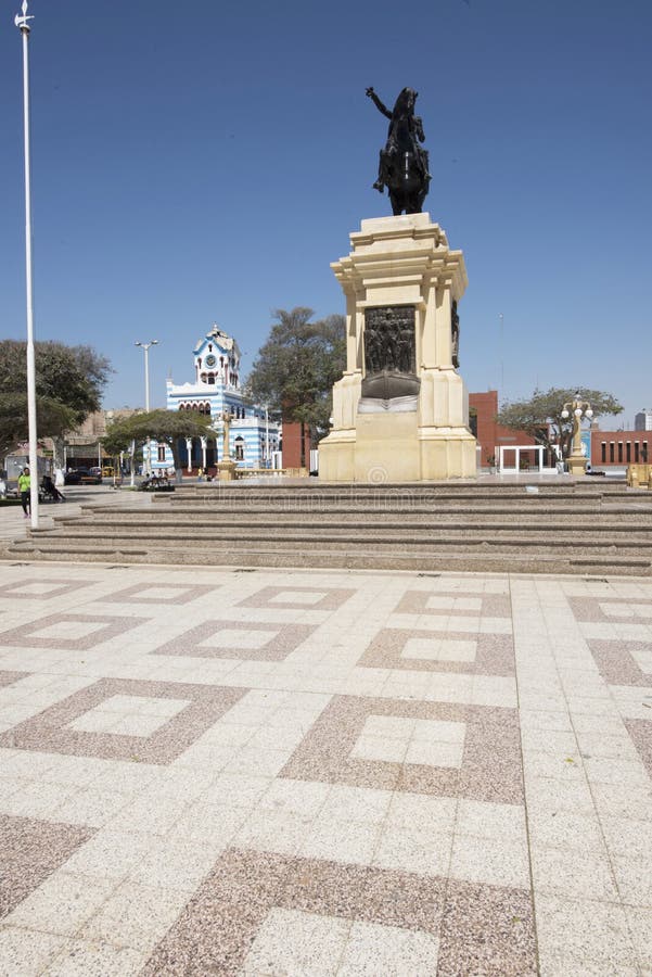 Peru Pisco Main Square with Sculpture and Monument of General San ...