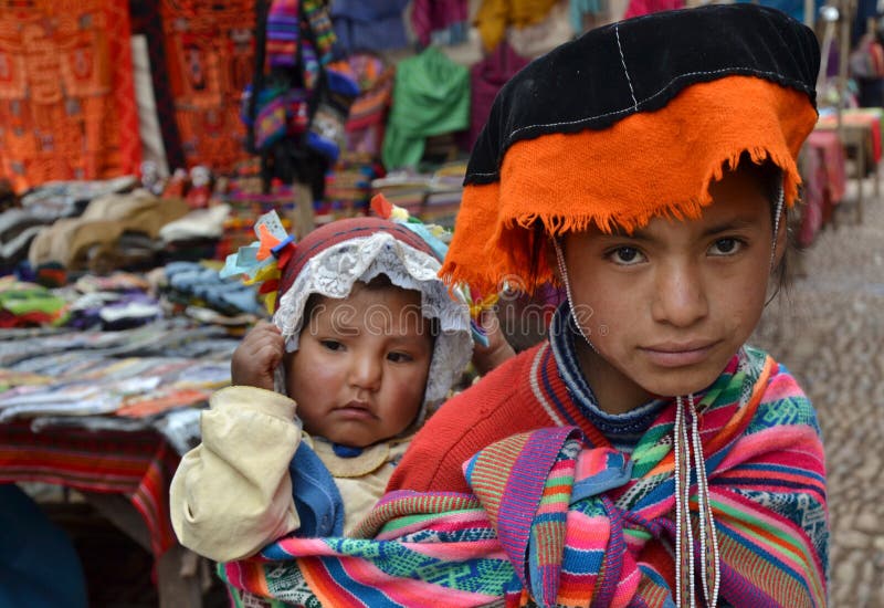 Peruvian Children in Traditional Dress Editorial Photography - Image of ...