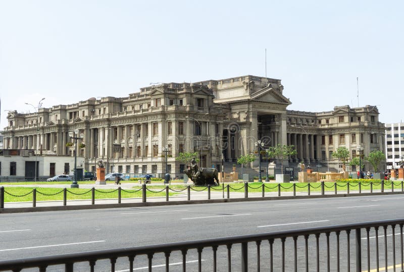 Peruvian Courthouse in Lima, Peru Editorial Photography - Image of ...