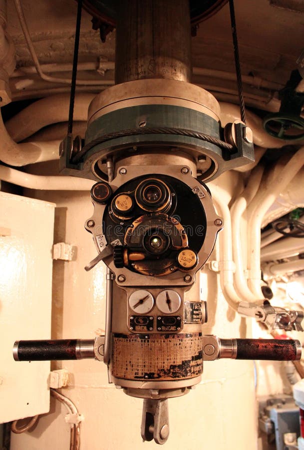 Peryskop Na Starej łodzi Podwodnej Obraz Stock - Obraz złożonej z ...