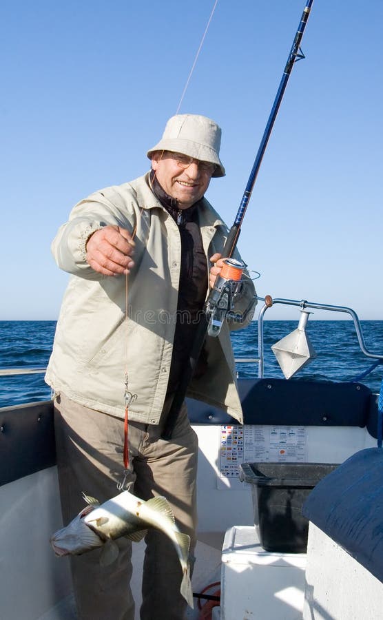 Pesca en mar. imagen de archivo. Imagen de grande, pescados - 2376725