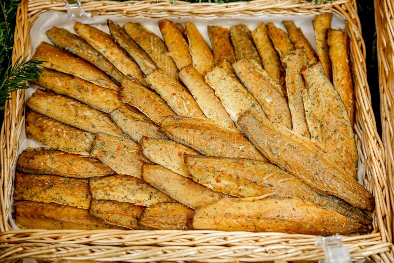 Pesce affumicato immagine stock. Immagine di mezzo, lusso - 35384327