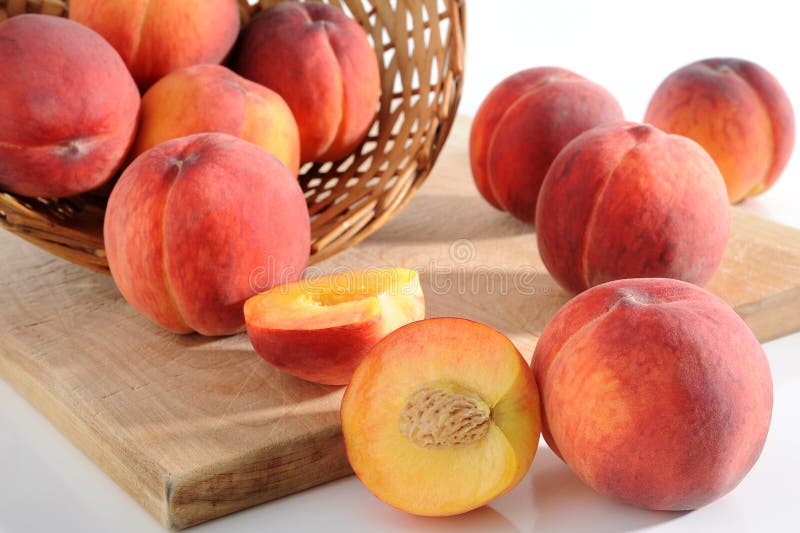 Pesche fotografia stock. Immagine di alimento, nutrizione - 18053428