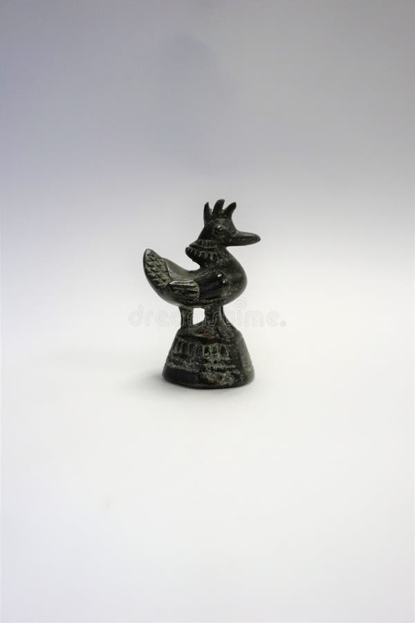 Peso De Bronce Del Opio Del Gallo Con La Cresta De Gallo Foto de ...