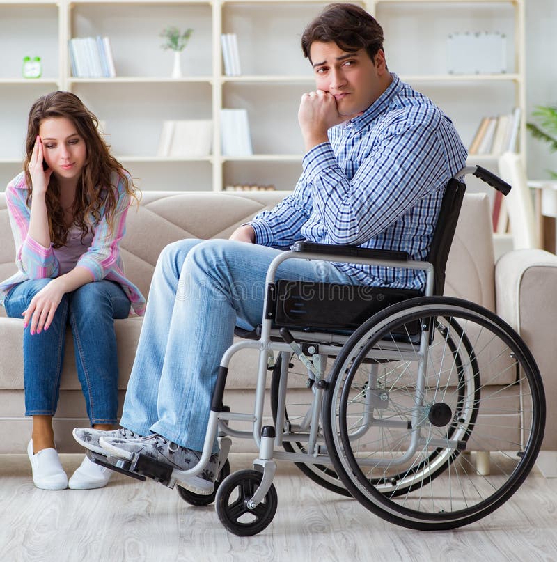 Pessoa Deficiente Desesperada Na Cadeira De Rodas Foto de Stock ...