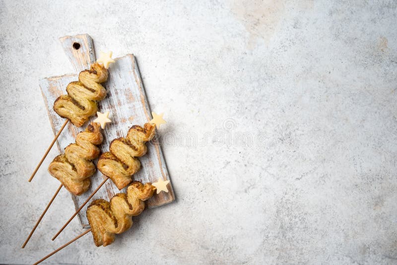 Pesto Puff Pastry Appetizer, Christmas Tree Stock Photo - Image of ...