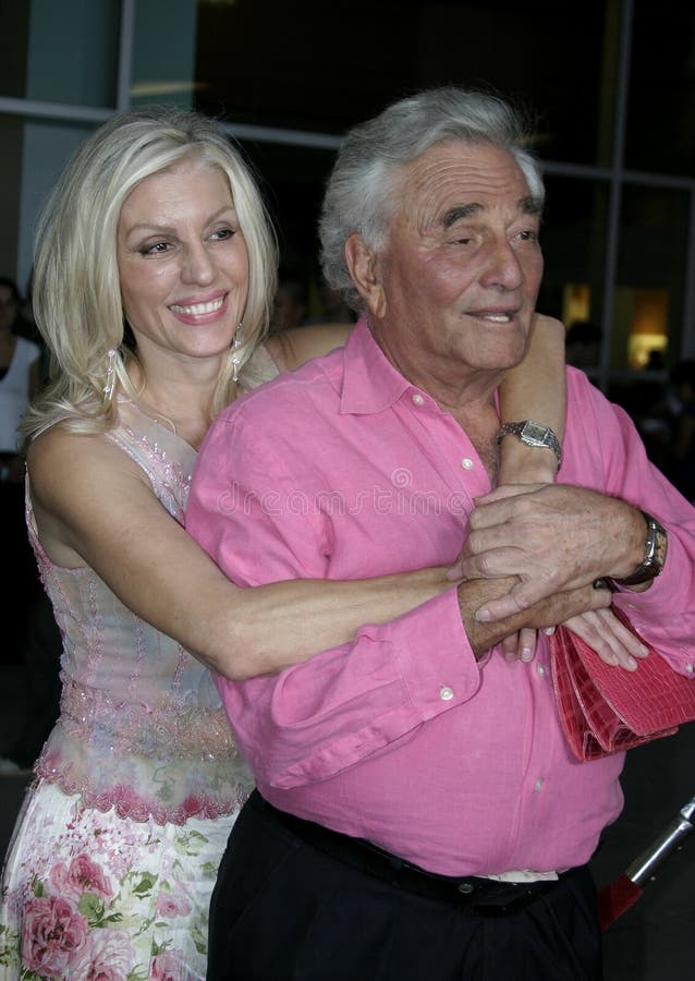 Peter Falk et Shera Danese photo stock éditorial. Image du film - 77385138