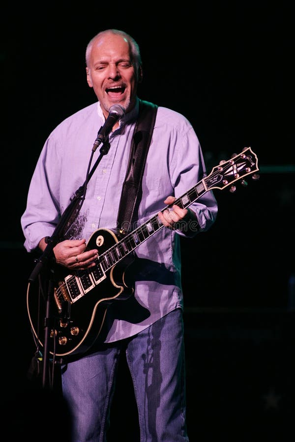 Peter Frampton Performs in Concert Editorial Photo - Image of peter ...