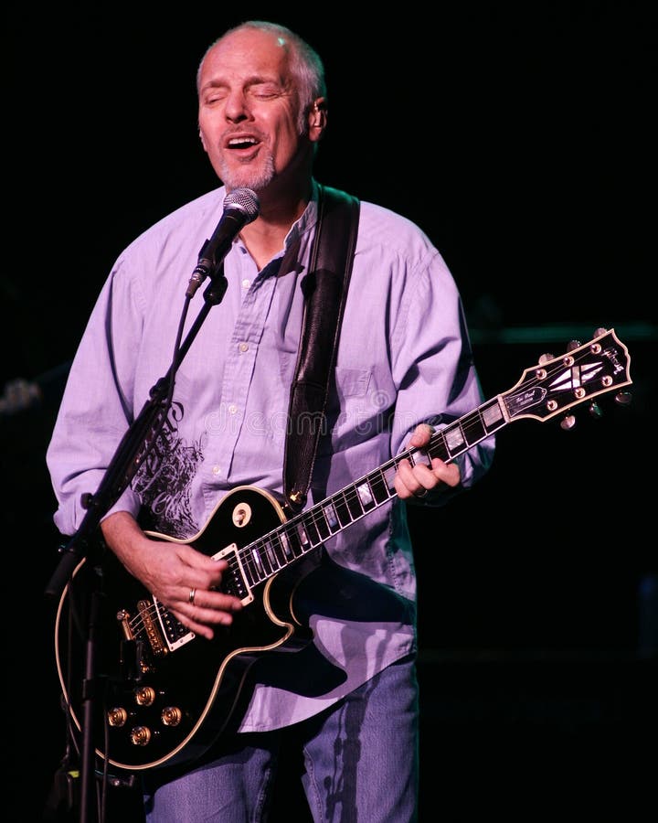 Peter Frampton Performs in Concert Editorial Photo - Image of rock ...