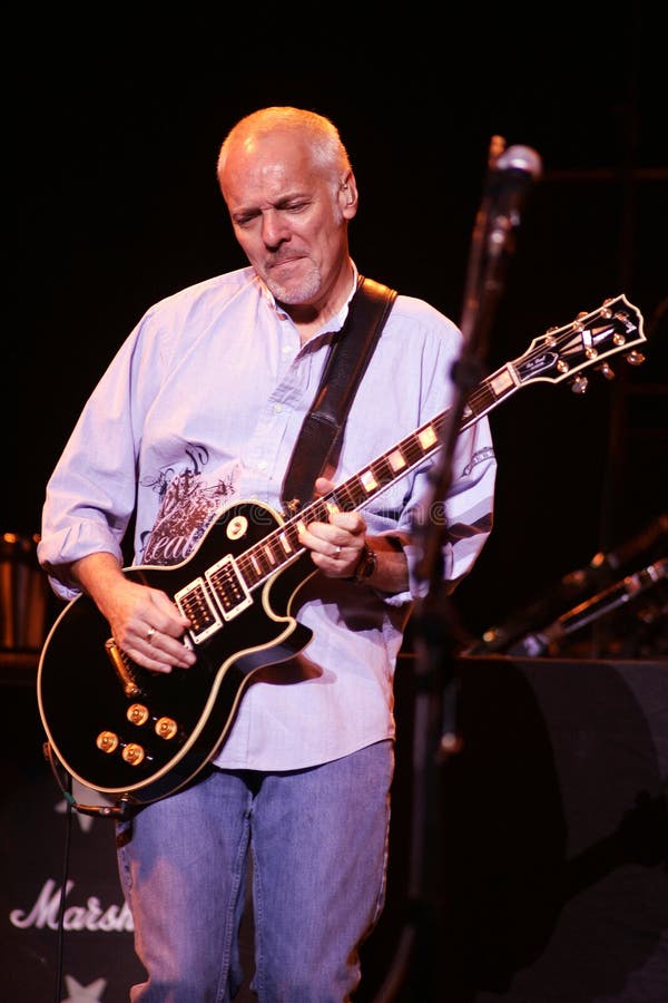 Peter Frampton Performs in Concert Editorial Photo - Image of rock ...