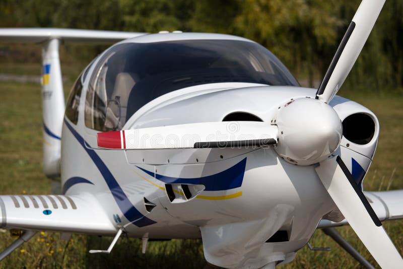 Petit avion civil image stock. Image du avion, fuselage - 45717071