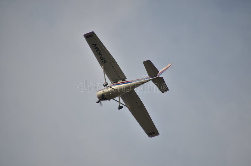 Petit avion de Cessna image stock éditorial. Image du petit - 51460899