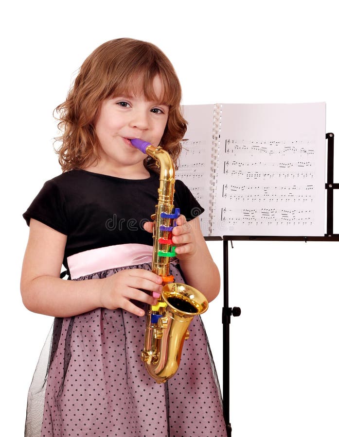 Petite Fille Avec Le Saxophone Photo stock - Image du gens, preschooler ...