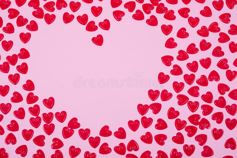 Petits coeurs rouges image stock. Image du grand, rouge - 84433091