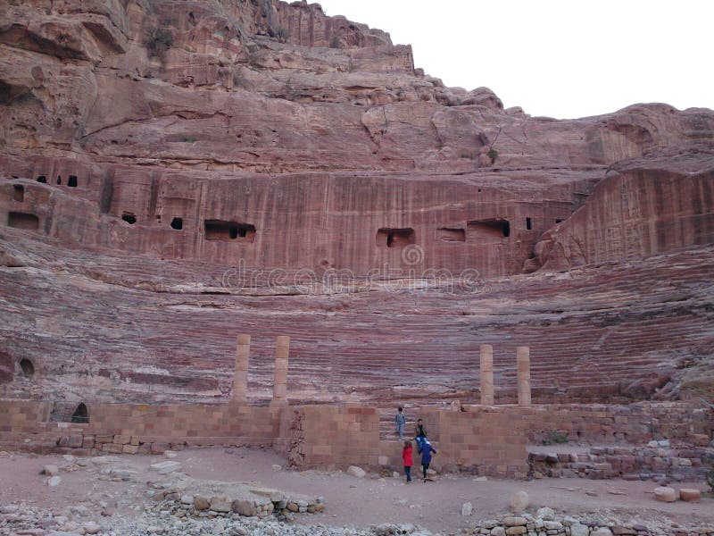 Petra colosseum editorial stock image. Image of jordan - 75189384