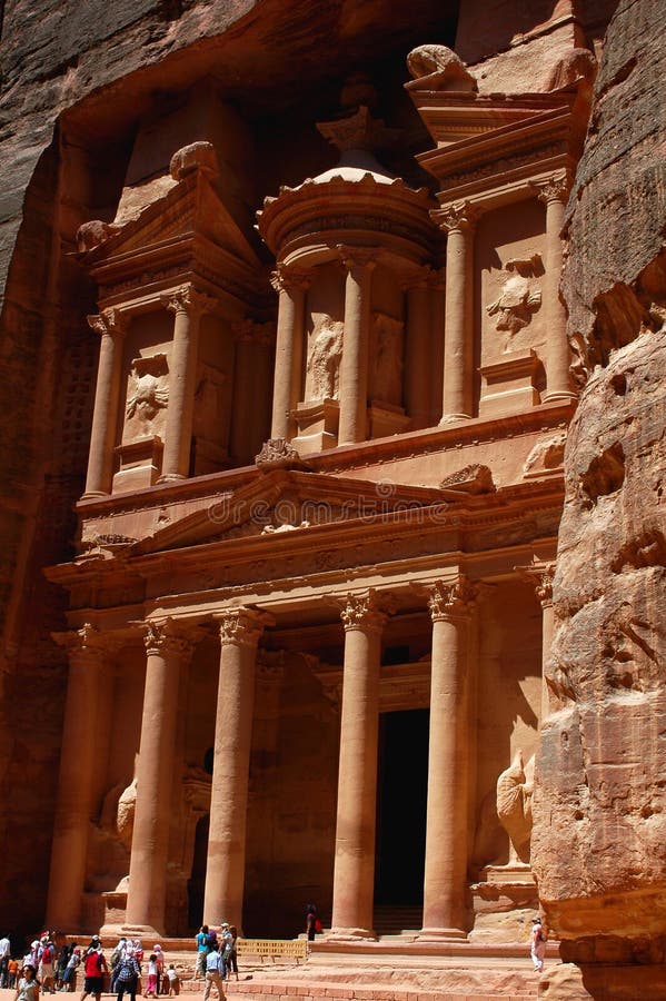 Petra,Jordan editorial photo. Image of destinations, east - 16478946