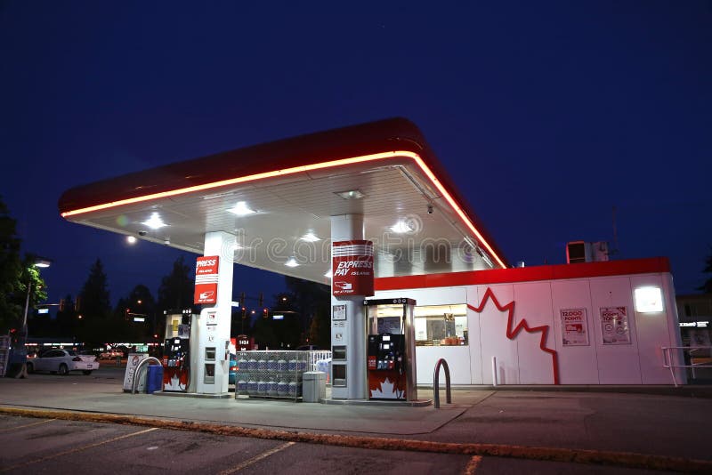 Petro Canada redactionele foto. Image of corp, bestrating - 40720836