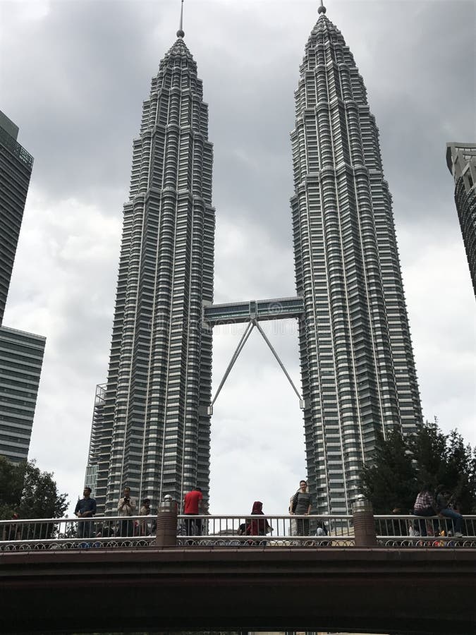 Petronas tower editorial stock image. Image of lumpur - 85709079