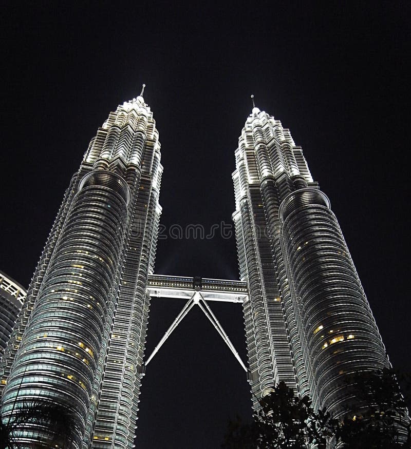 Petronas Twin Towers at Night Stock Image - Image of corporate, kuala ...