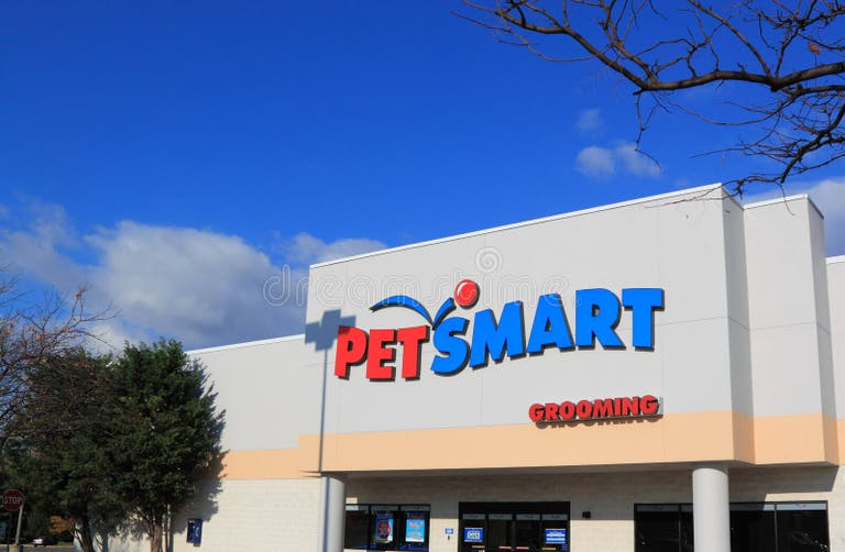 PetSmart Store editorial photography. Image of grooming - 21986087