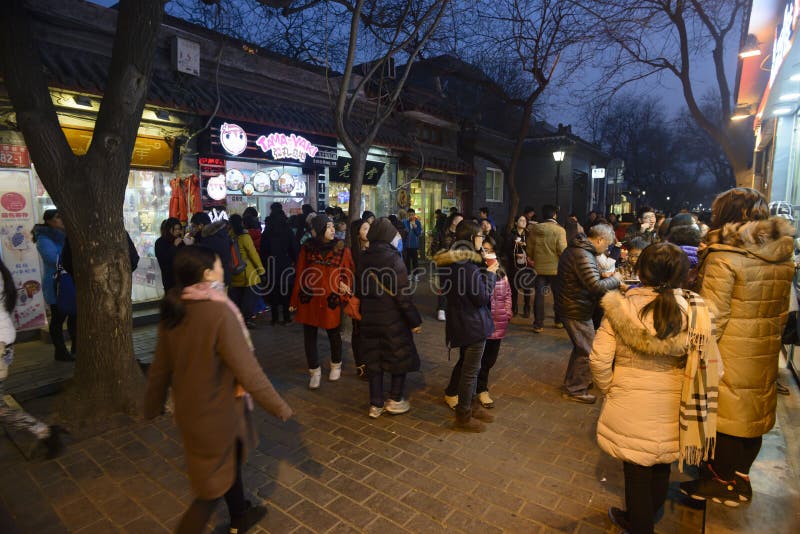 Peuple Chinois De Pékin Du Marché De Nuit Image stock éditorial - Image ...