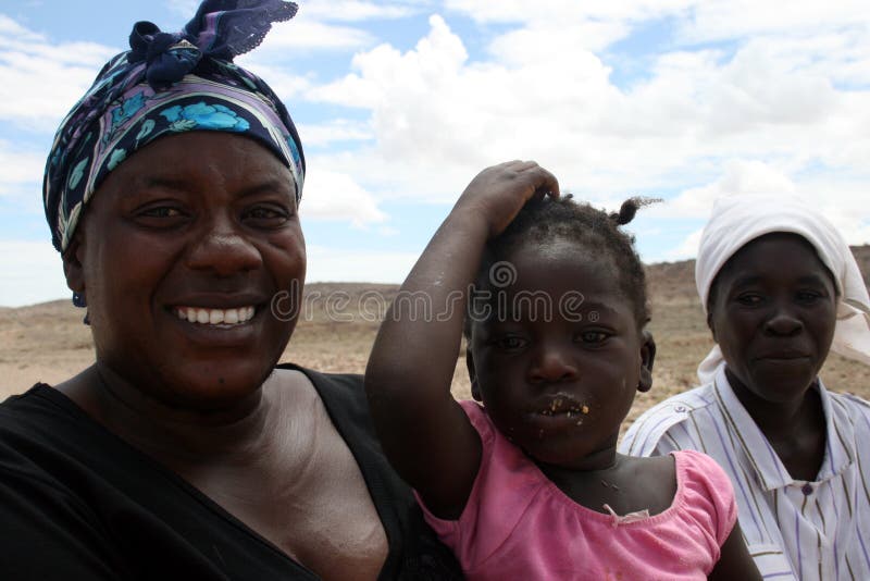 Peuple de l'Afrique photo éditorial. Image du fond, famille - 17932936
