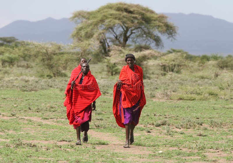 Peuple de l'Afrique photographie éditorial. Image du groupe - 5547602