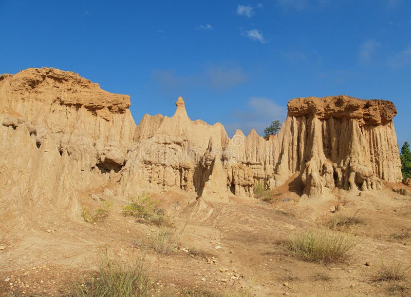 Phae Muang Phee Royal Park. Stock Photo - Image of landscape, mueang ...
